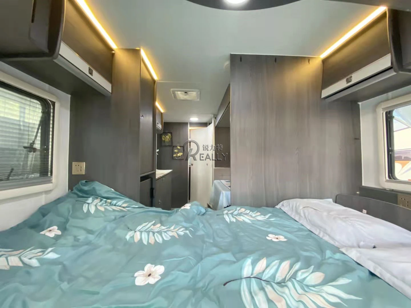 2023 Motor Home Caravan Truck With Fibre Glass Offroad Travel Rv ...
