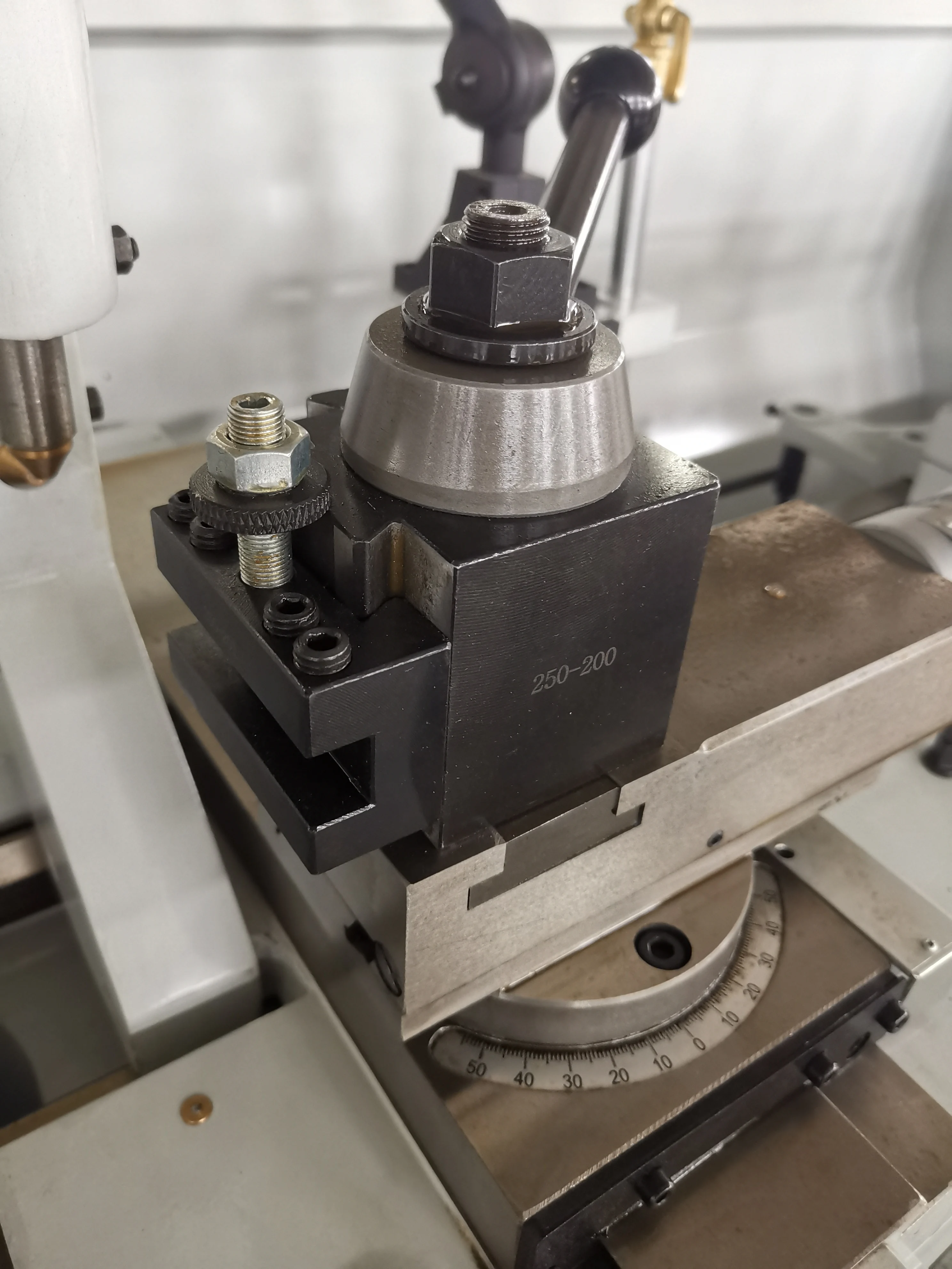 1000MM Universal Metal Horizontal Gap Bed Turning Lathe Machine CQ6236 ... 1000MM Universal Metal Horizontal Gap Bed Turning Lathe Machine CQ6236 ...