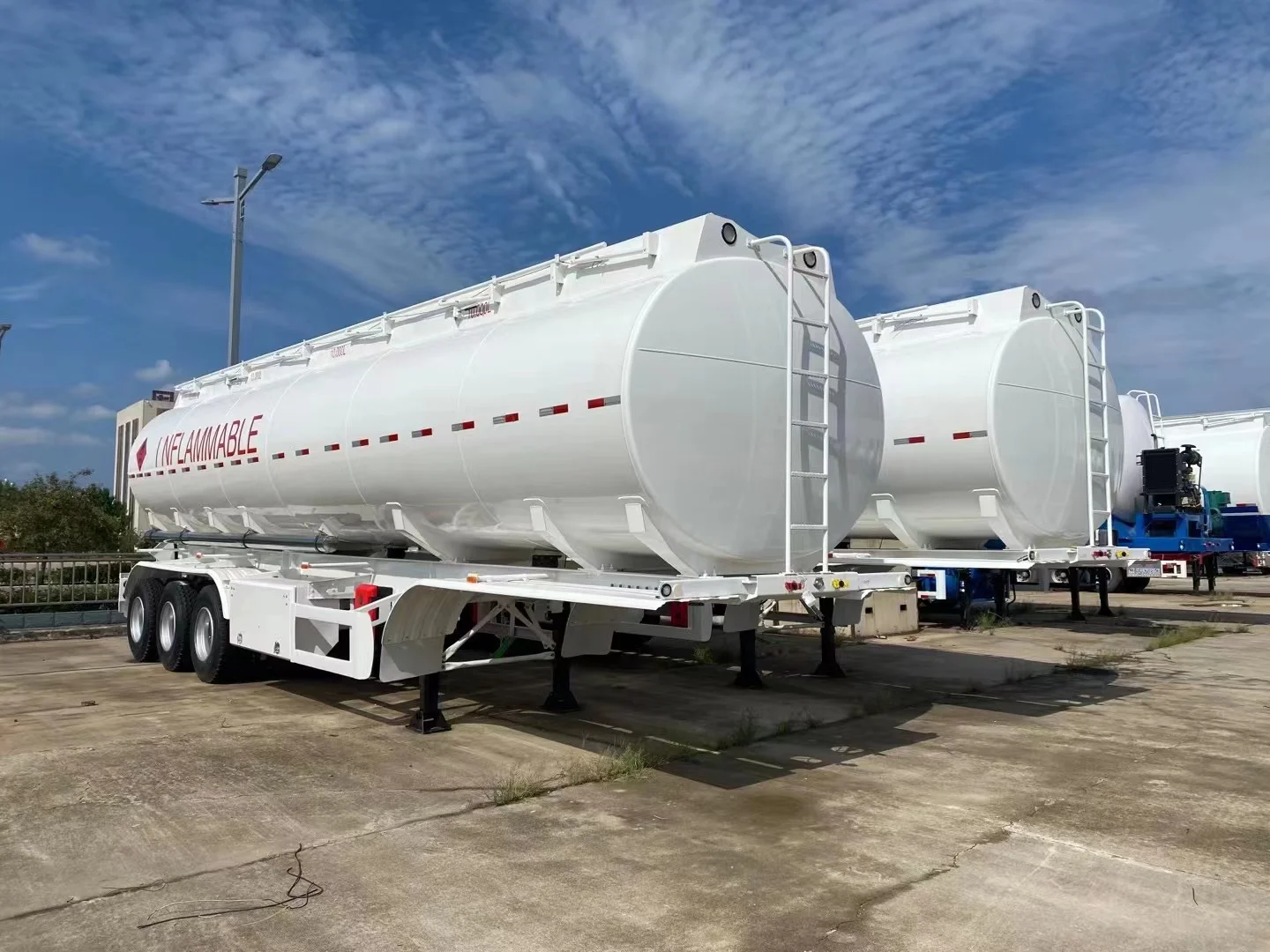 High Quality 45000 55000 60000 Litre 4-class Palm Oil Tanker Tanker ...