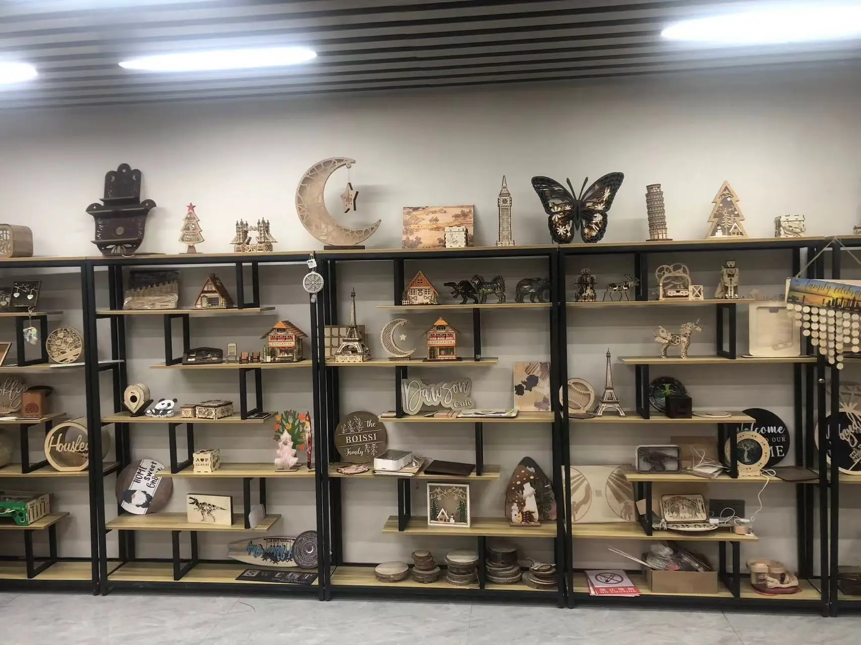 Shop Our Factory Sale of Custom Solid Wood Boxes for Gifts