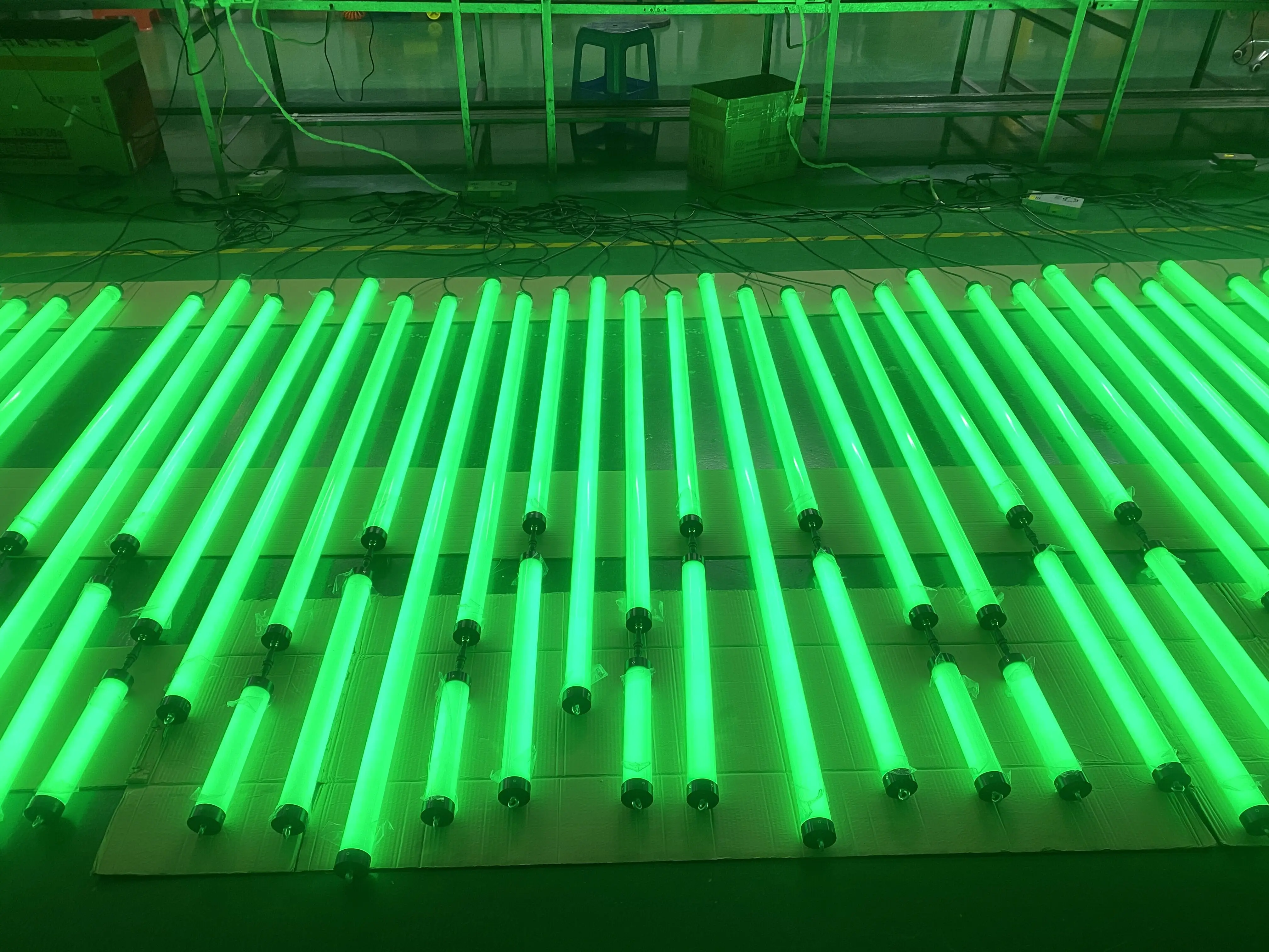 DMX Digital 3D Pixel RGB LED Hanging Vertical Linear Tube Light