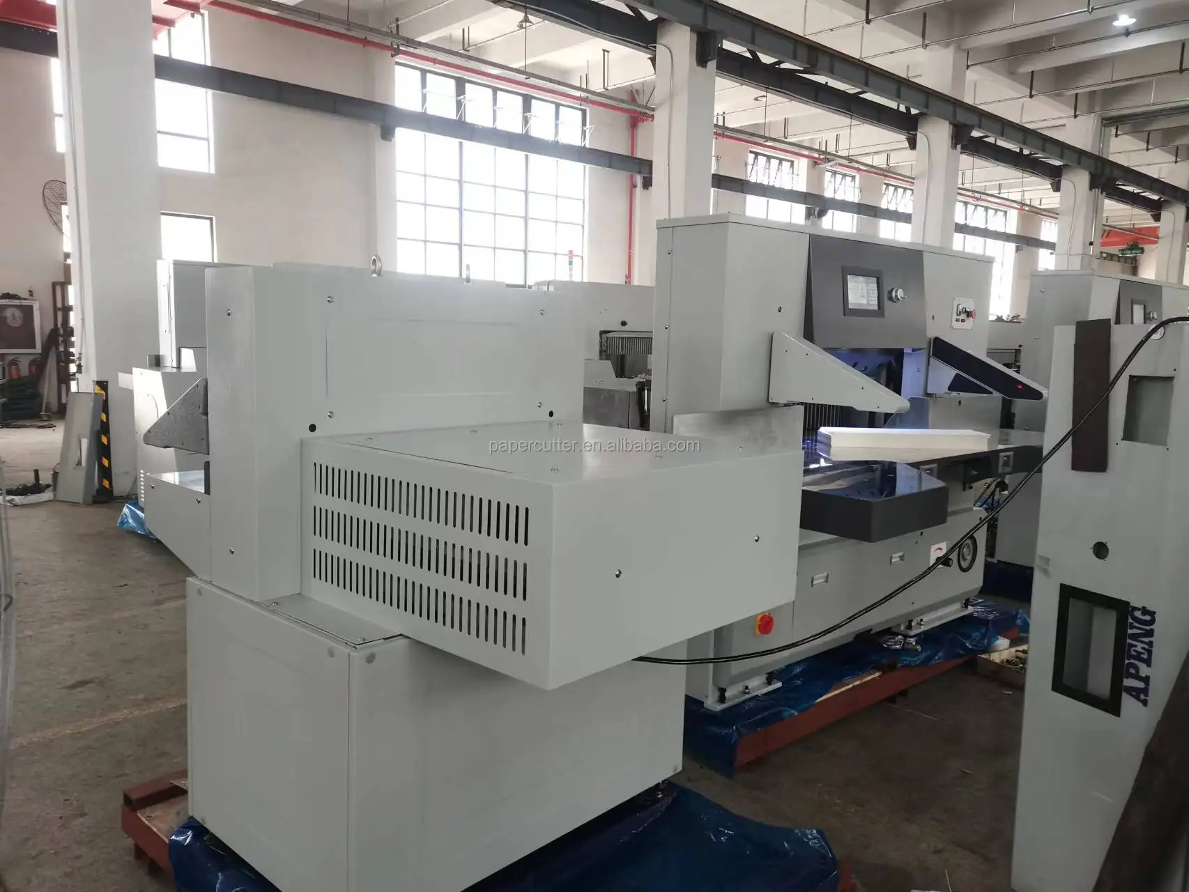680mm A4 Size Automatic Computerized Paper Cutting Machines Qzyk680dl ...