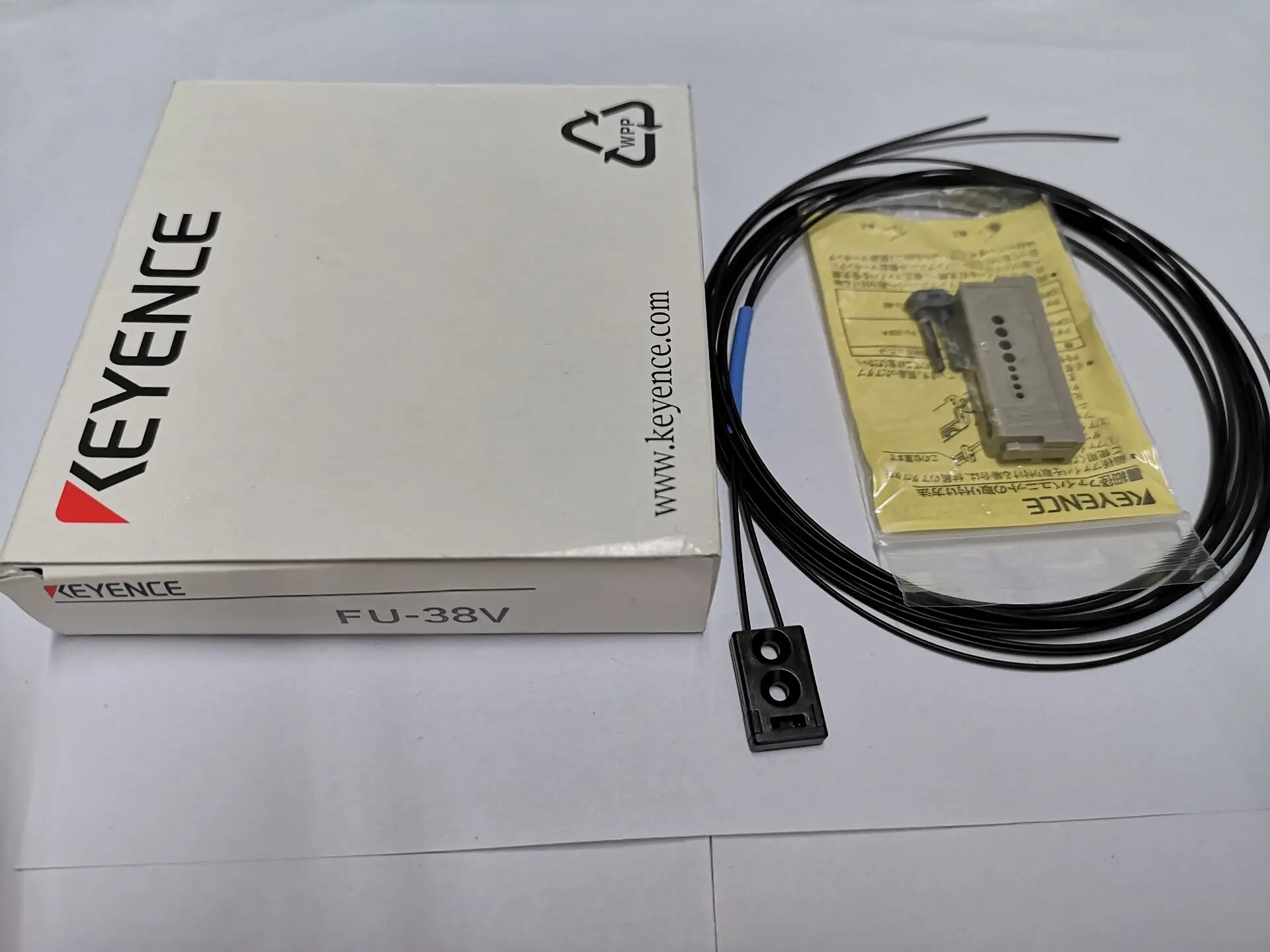 Keyence Fu-38v Digital Fibre Optic Sensors Limited-reflective Fibre ...