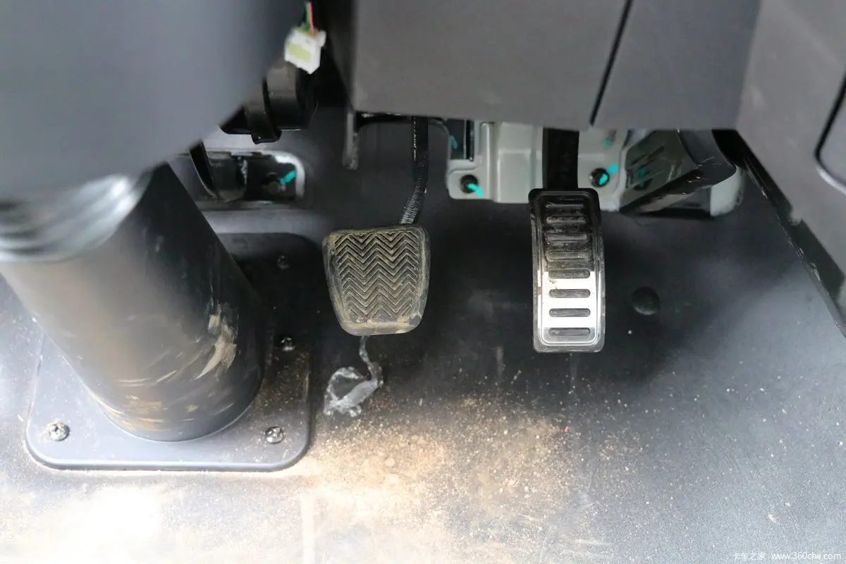 BYD T5 - Efficient Van Light Truck with Electric/hybrid Power