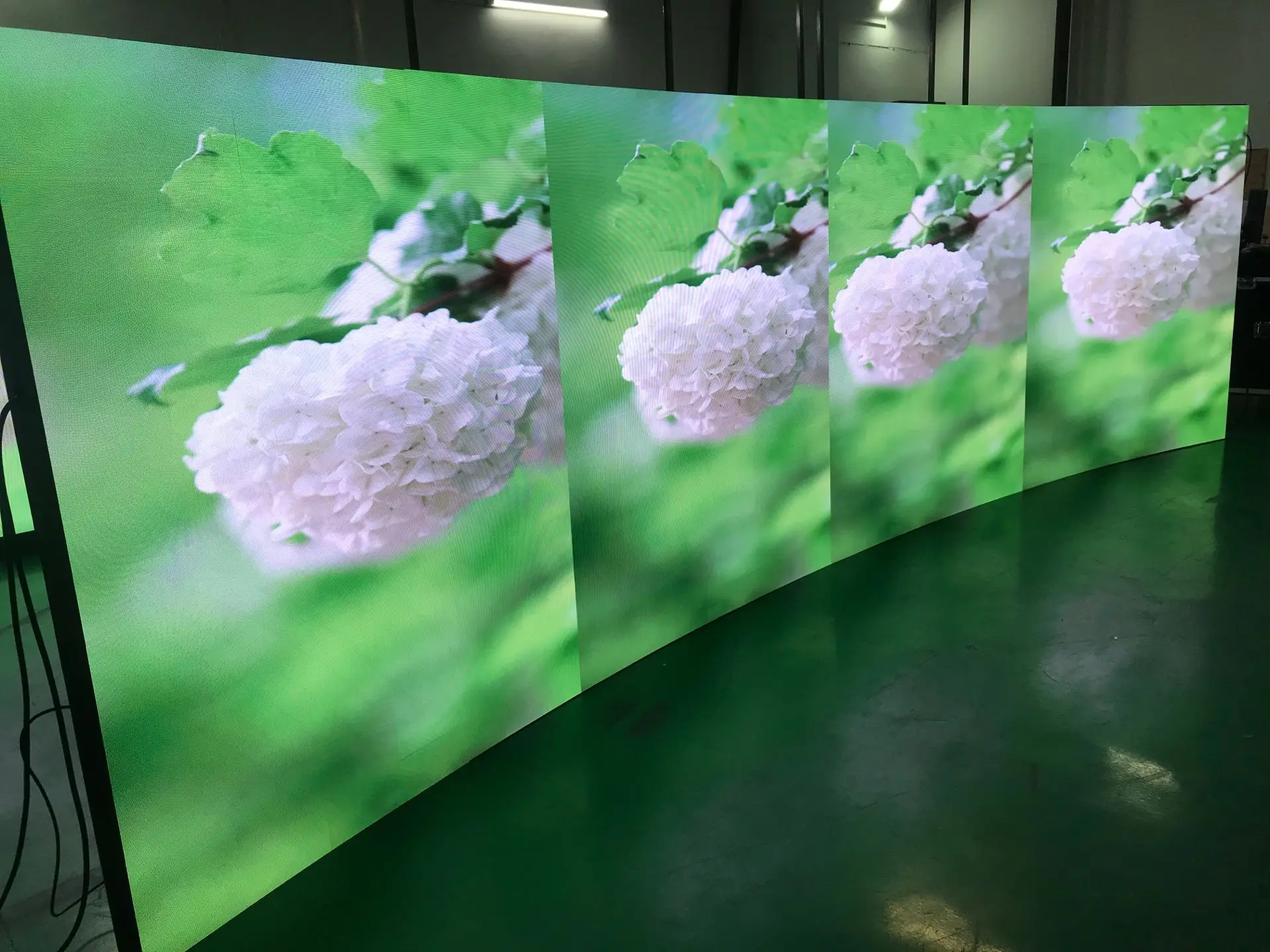 Indoor Circle Round LED Screen P2.5 P2 P1.875 P3 P4 Indoor Flexible ...