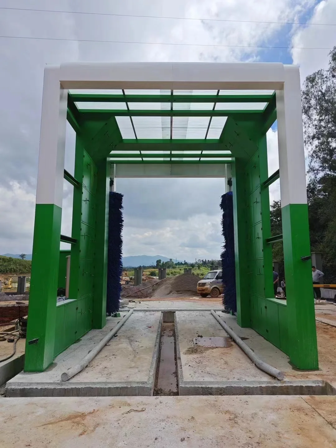 AA4C Tunnel Car Wash Bus Washing Machine Drive Through Truck Washing ...