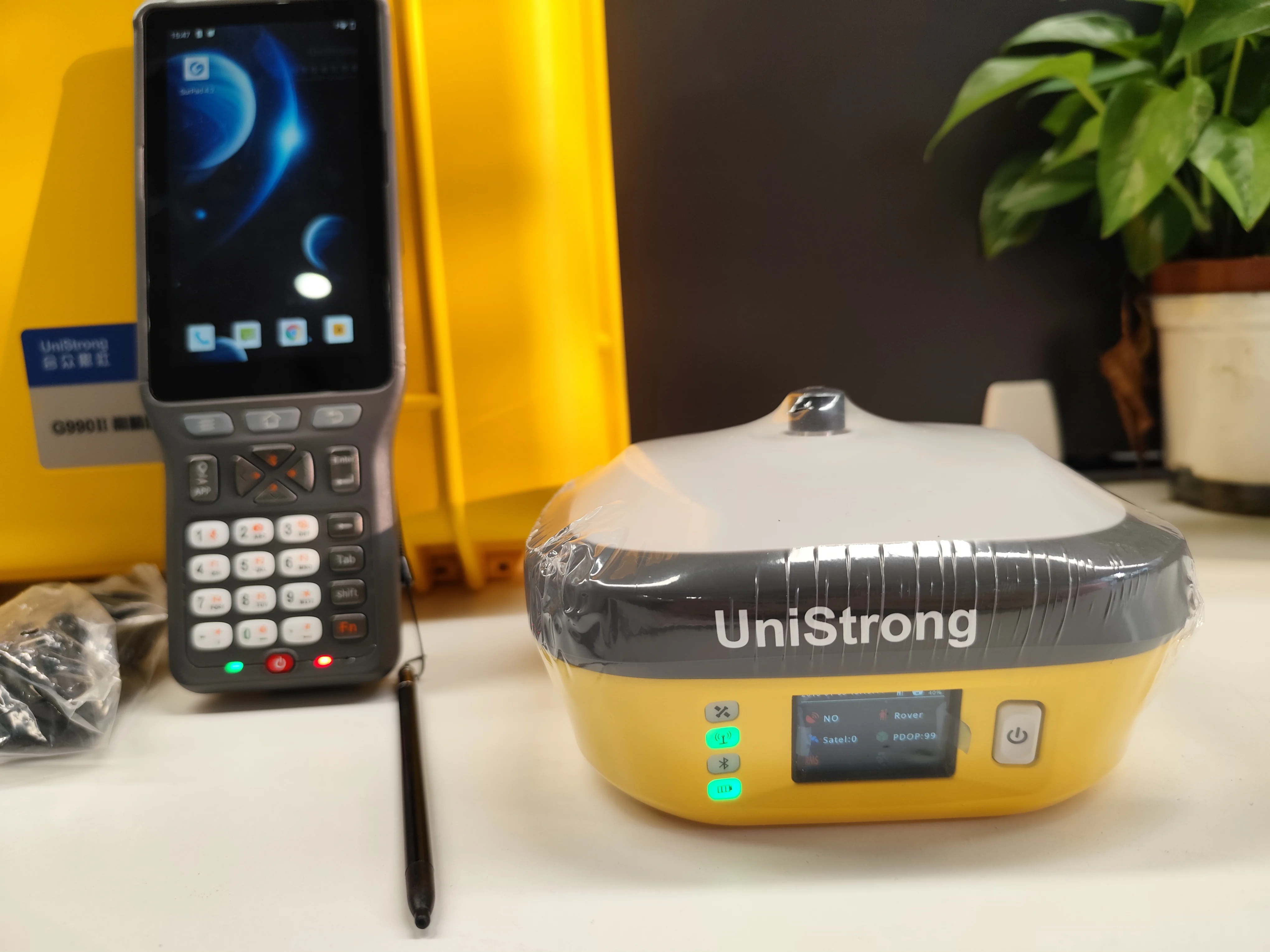 Unistrong G990II/E-survey E800 GPS Measuring With Touch Screen and 7w ...