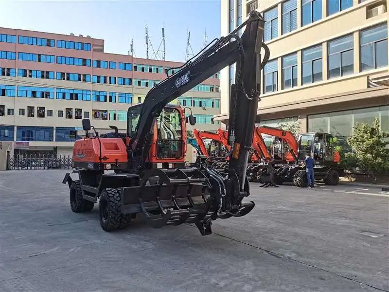 Wheeled Excavator 7Ton 8Ton Cotton Grasping Machine Material Processor ...