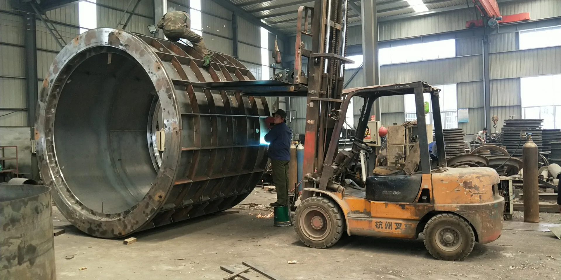 Automatic Precast Reinforced Concrete Manhole Mould Machine