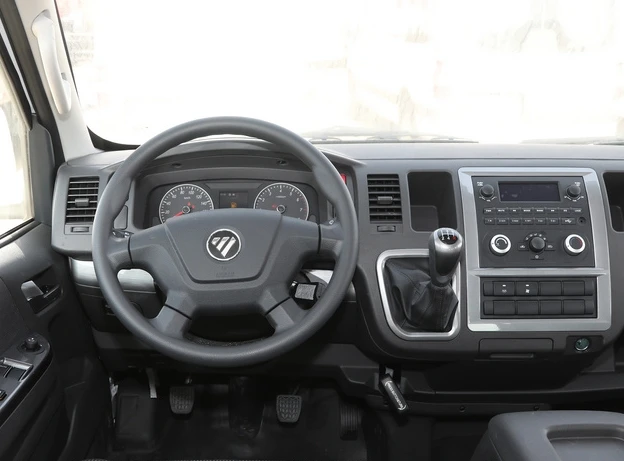 Spots Goods Foton Used Hiace 9 Seaters Hiace Van for Sale