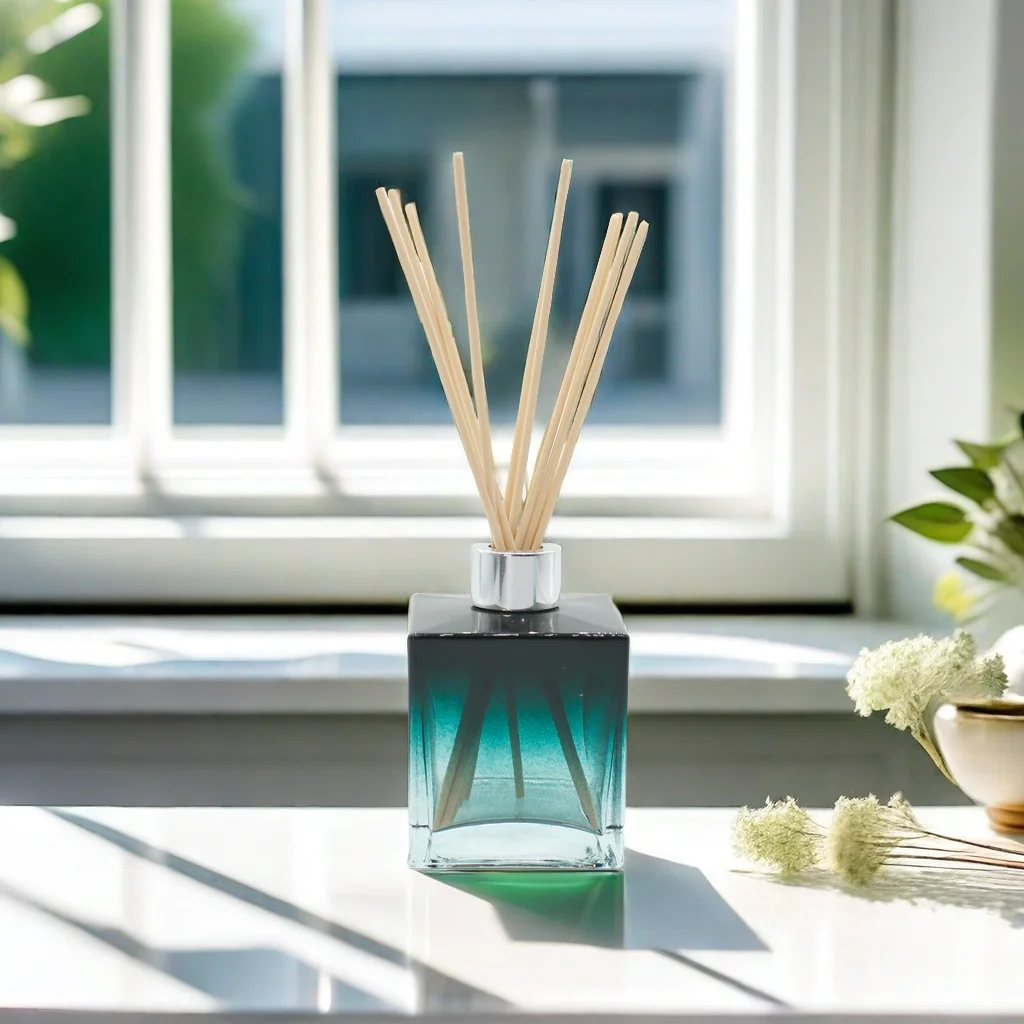 200ml Square Green Glass Diffuser Bottle With Fiber Sticks For ...