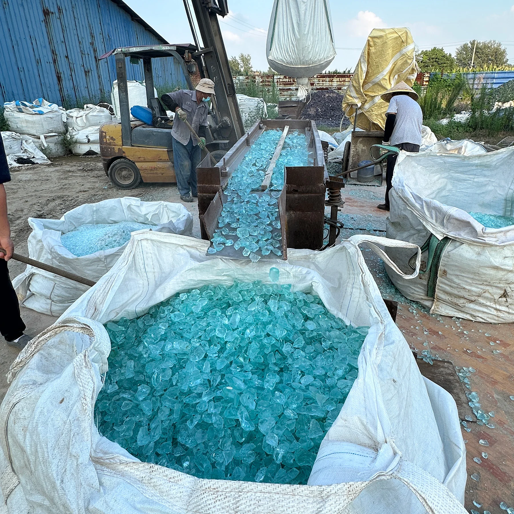 Wholesale Colored Large Landscaping Slag Glass Rocks