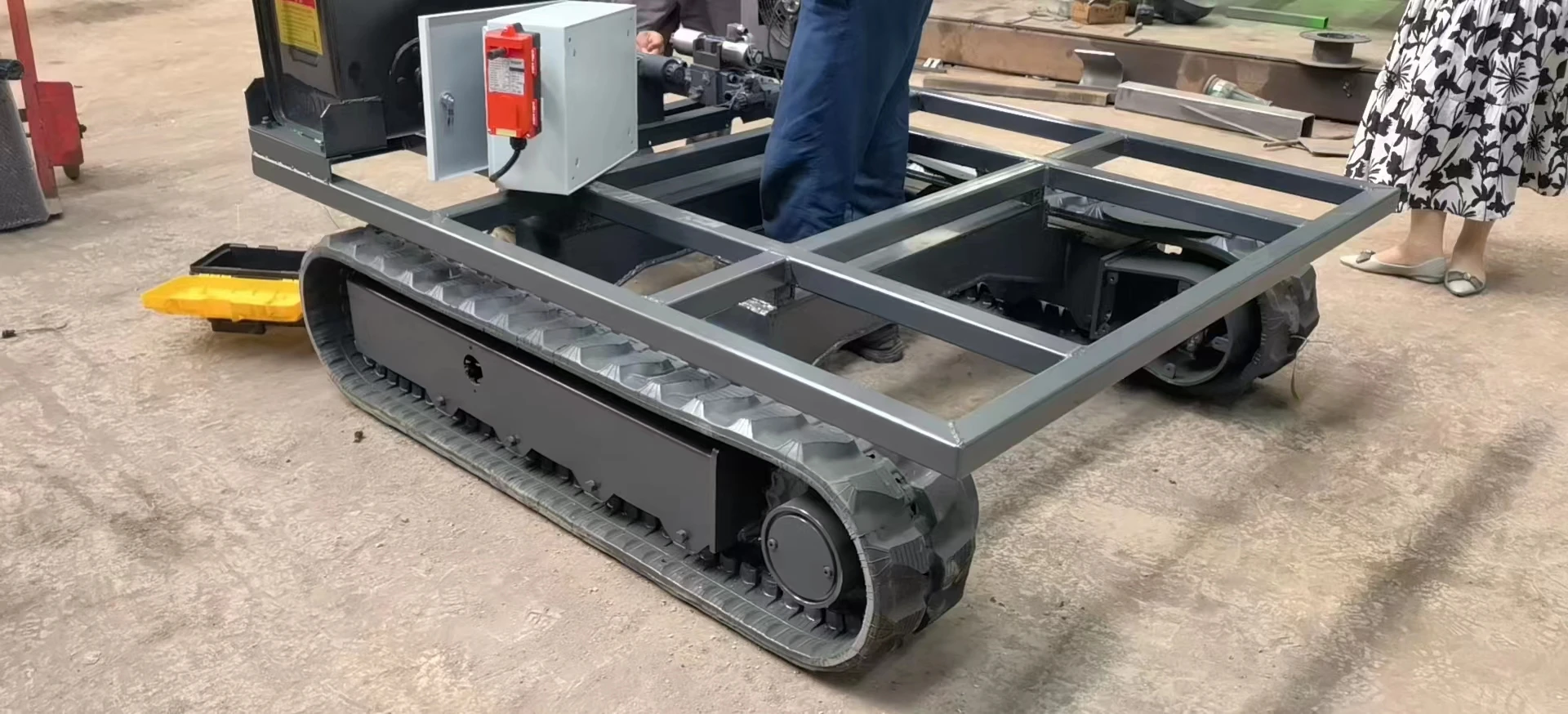 Reinforced Triangular Track For Enhanced Stability And Maneuverability ...