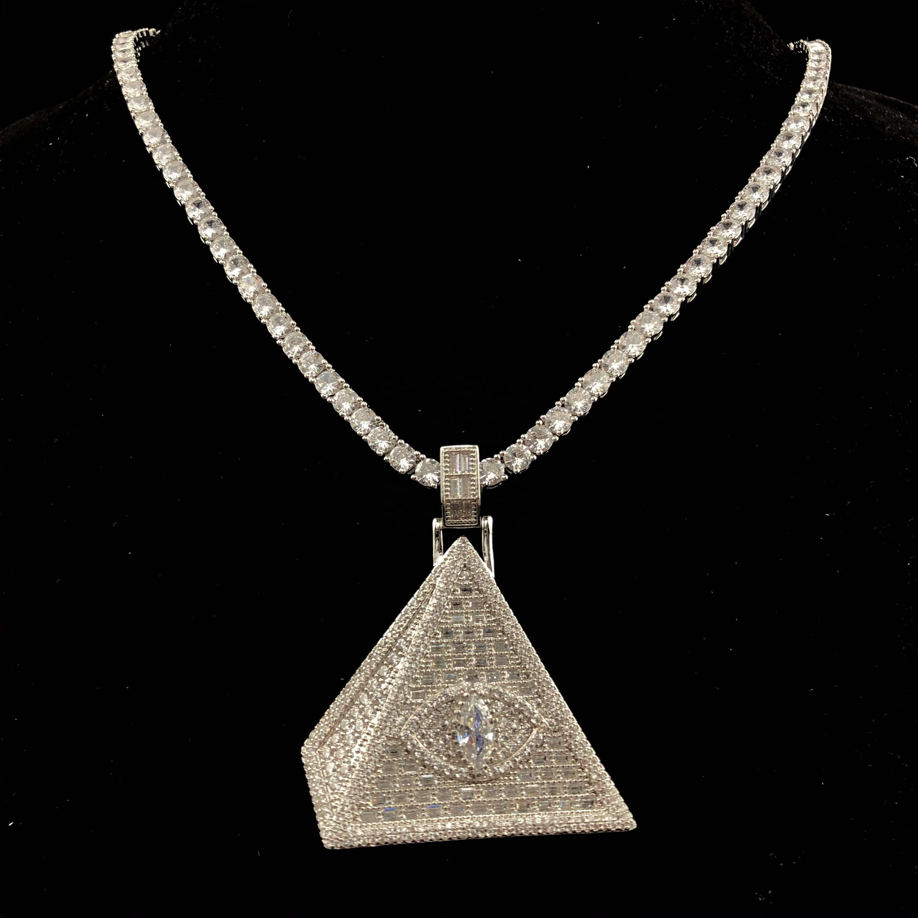 Baguette Pyramid Pendant in Yellow Gold and White Gold