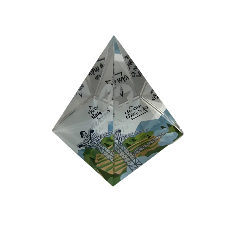 Wholesale Cheap Handmade Crystal Pyramid Shaped Paperweight Custom ...