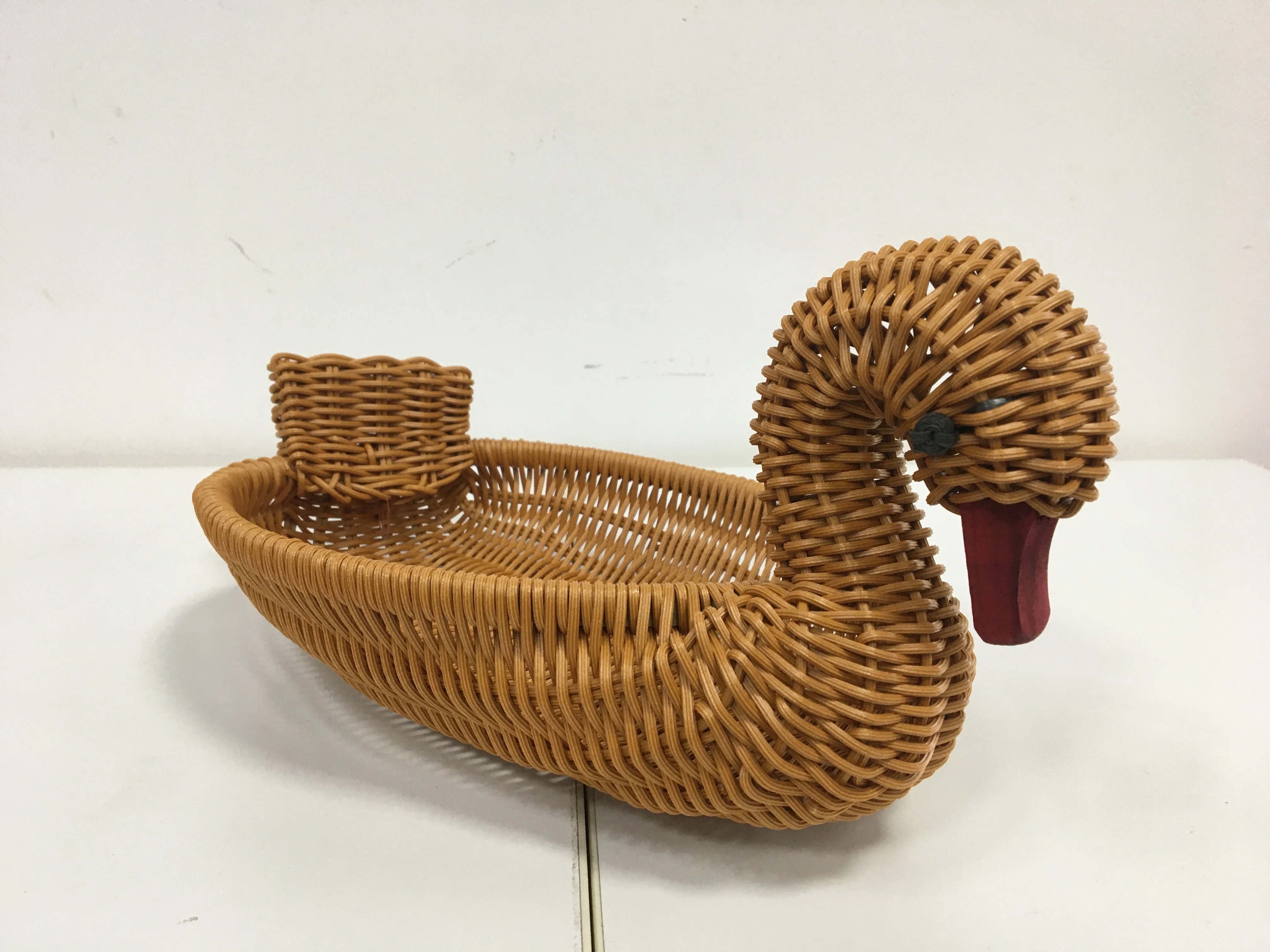 Wholesale PP Rattan Duck Shaped Baby Storage Basket