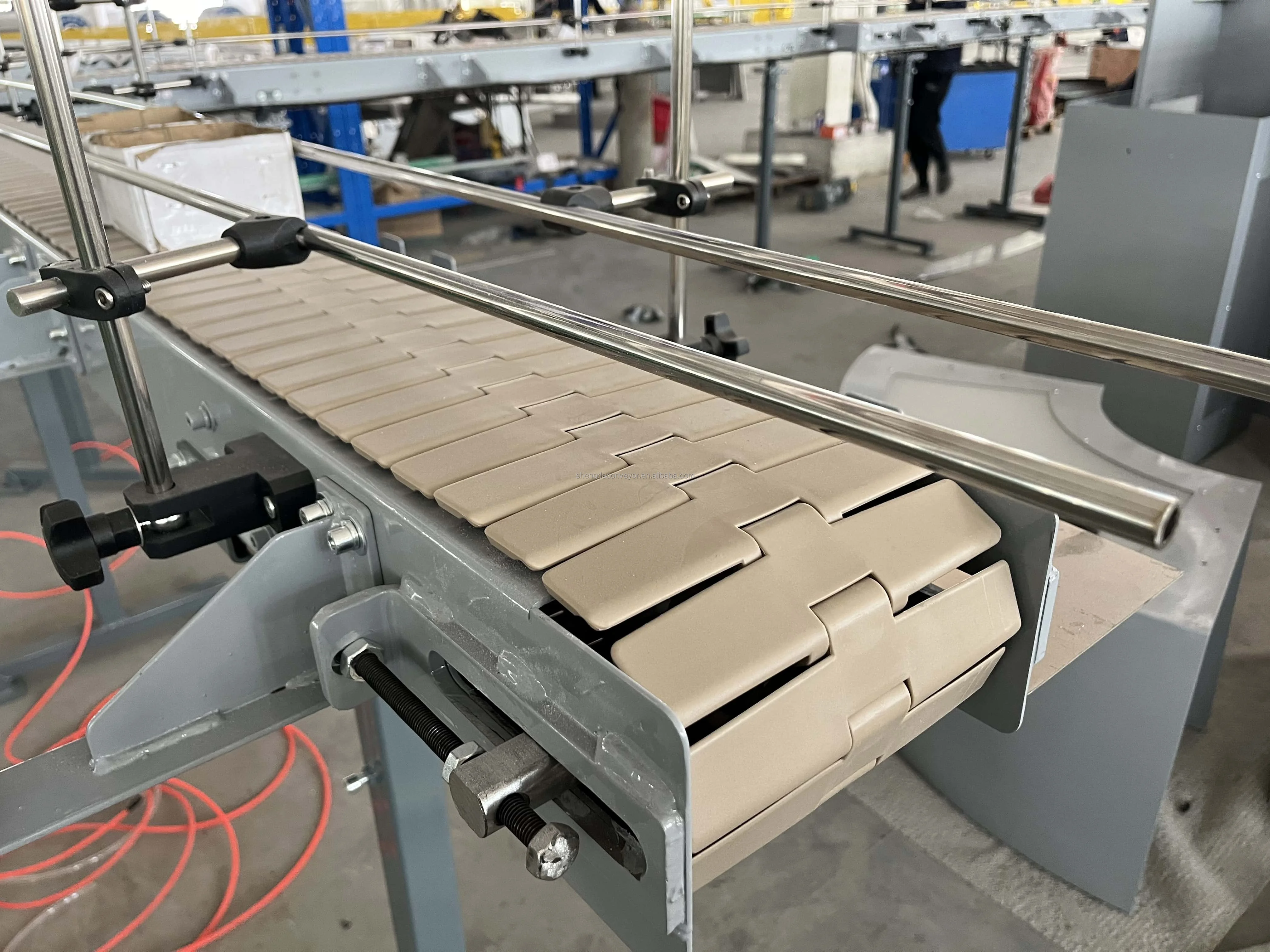 Stainless Slat Conveyor System with Side Guards for Bottle ...