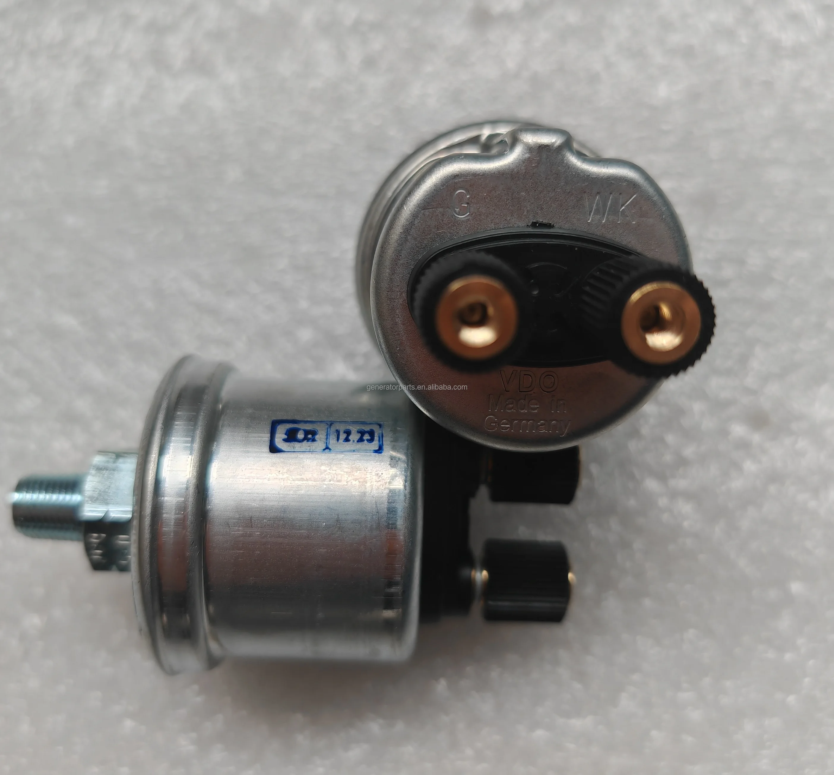 Genuine VDO 0-5BAR Oil Pressure Sensor Replacement for Generators, OEM