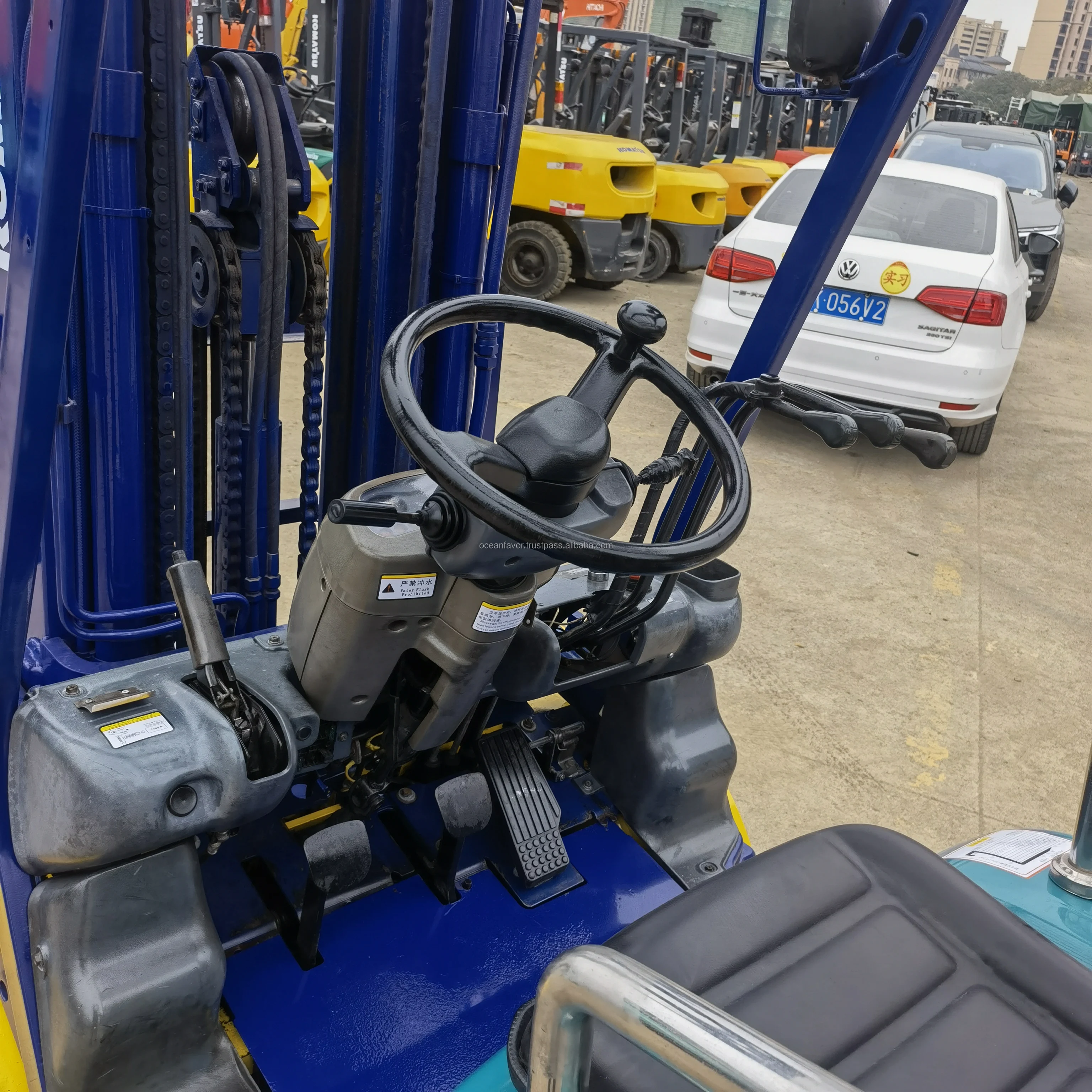 日本制造小松FD30叉车，廉价3吨叉车出售，小松仓库机FD30 3吨搬运机| Alibaba.com