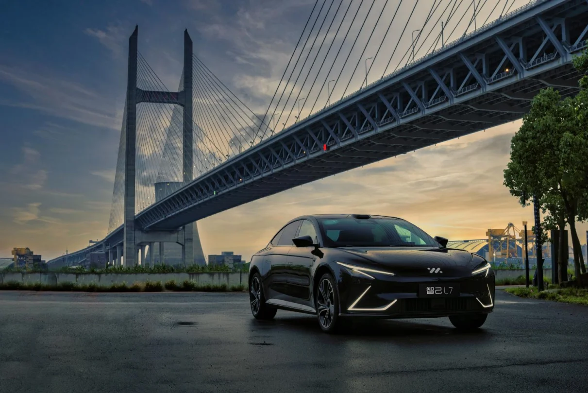 2022 Ev Cars Im L7 Saic Zhiji L7 Pro Adult New Cars Long Range Ev China ...