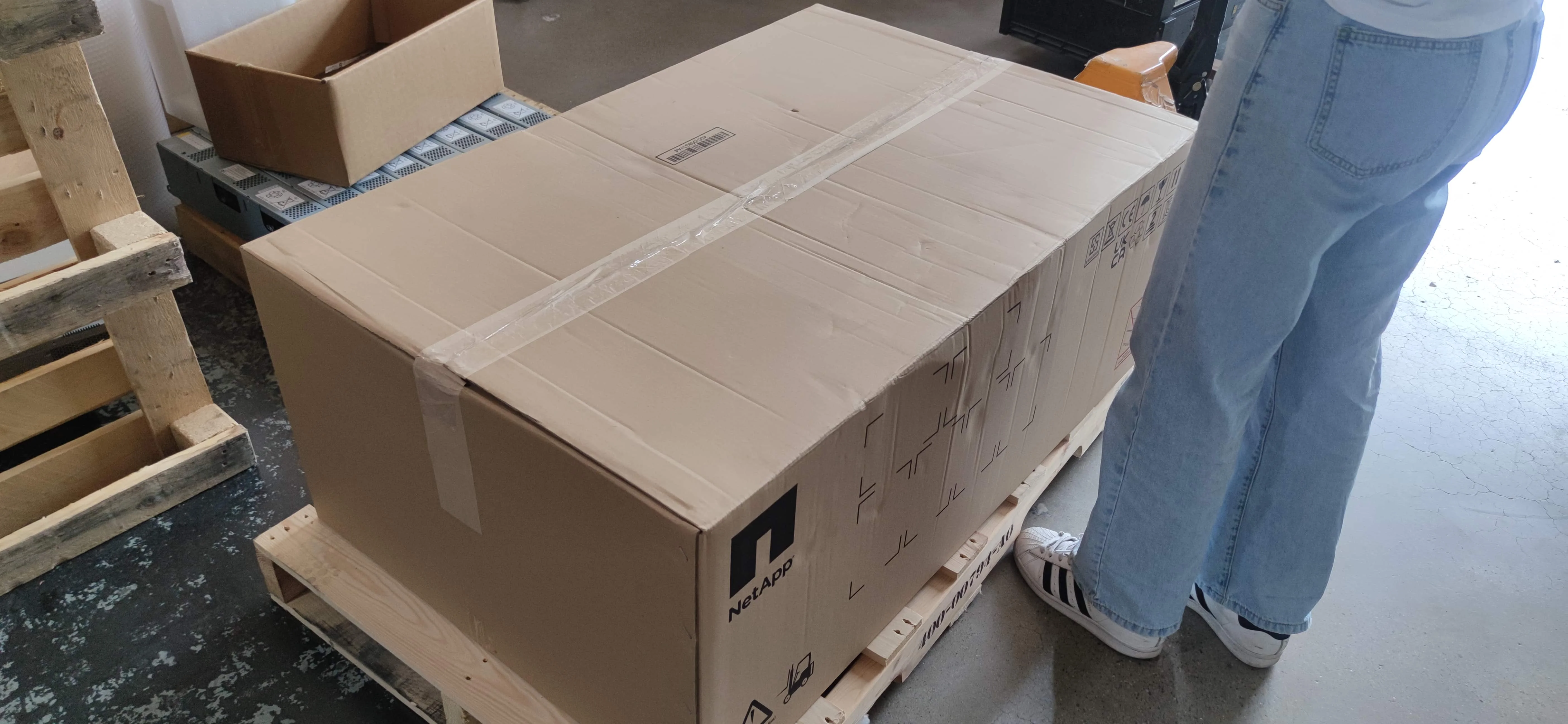 Netapp Aff A800 Filled Up With Nvme 3 84tb X 24 Networking Data Storage