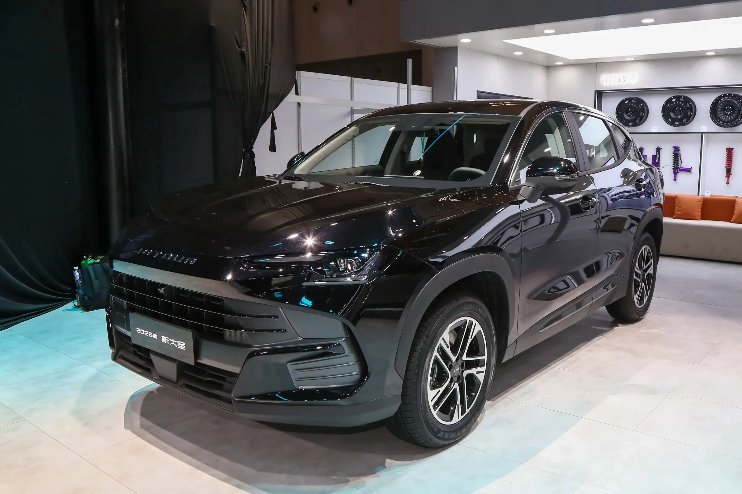 Jetour Dashing Dasheng I-DM Hybrid SUV - Efficient & Versatile