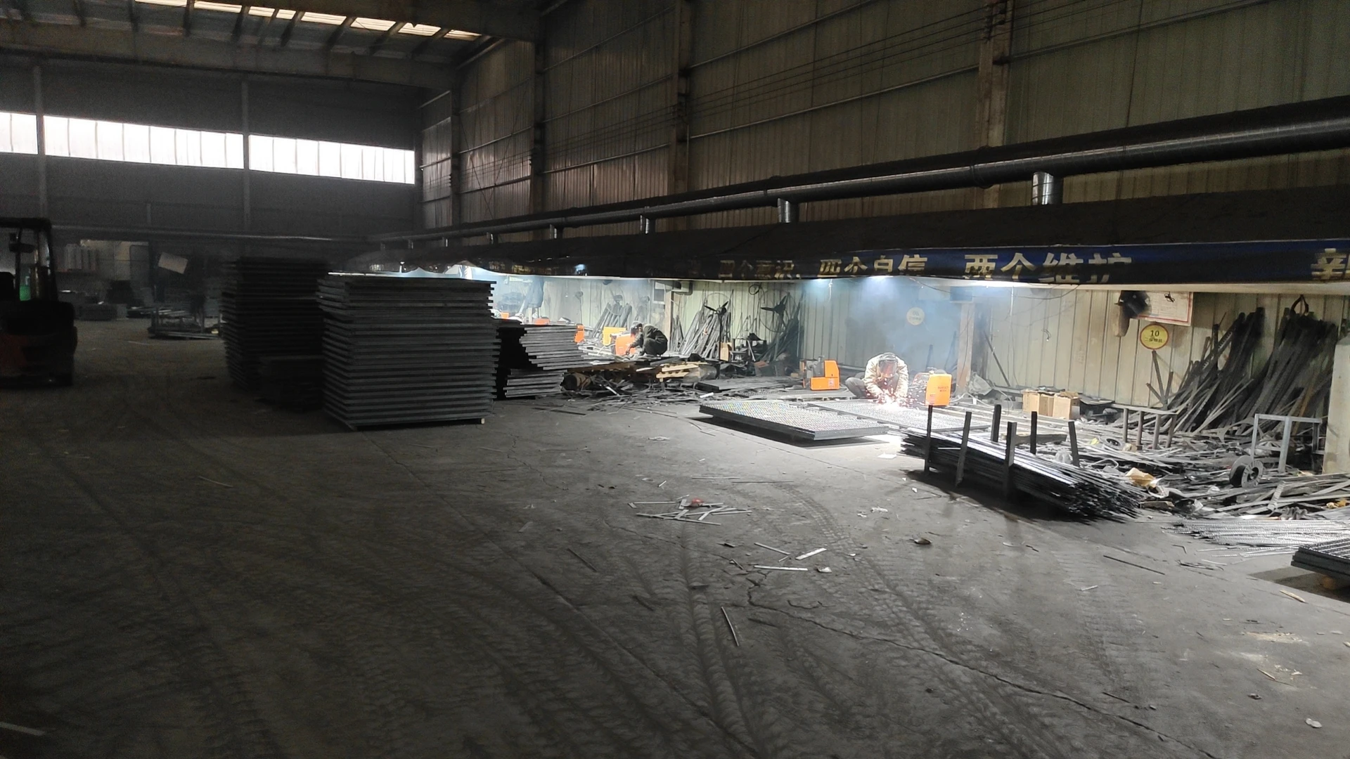 Heavy Duty Steel Floor Trap Grating Catwalk Raised Steel Grid Floor ...