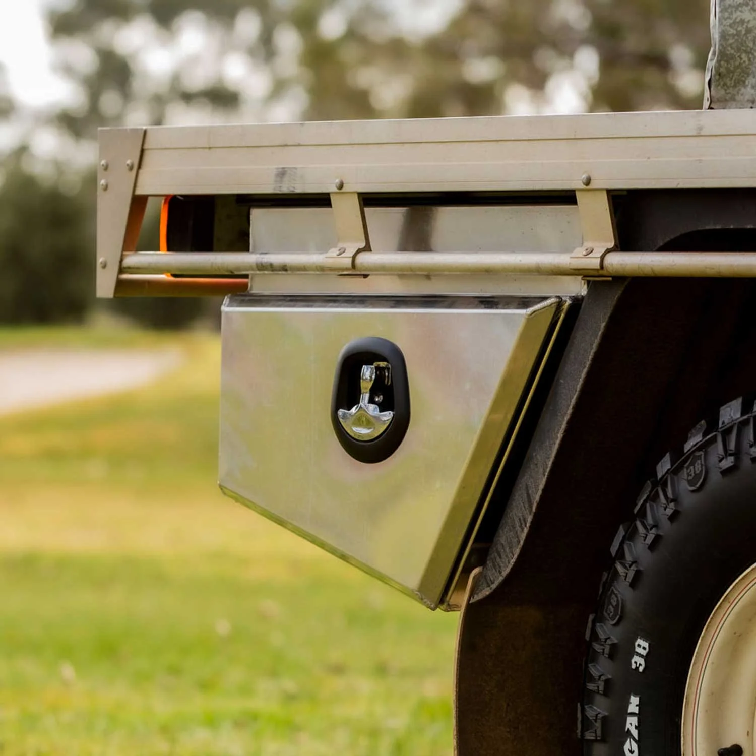 Ecocampor 4x4 Truck Bed Ute Canopy Camper - Durable & Spacious