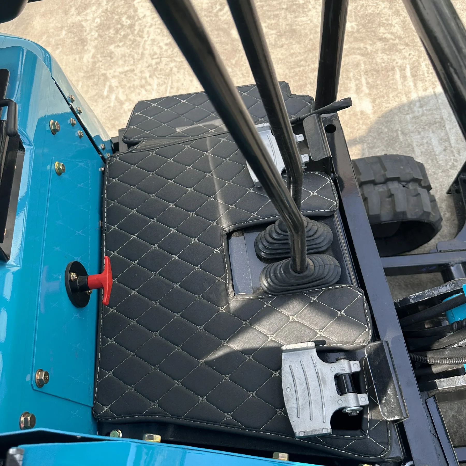 Mini Excavator 1.8 Ton - High Digging Power & Crawler Type