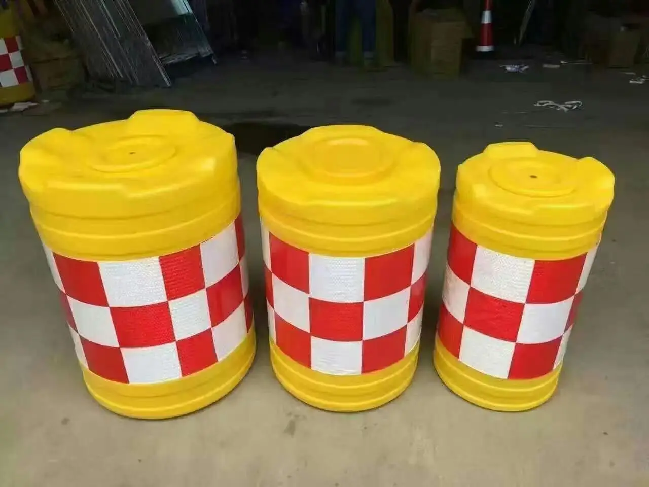 Benc Water-fillable Plastic Traffic Warning Barriers Durable Safety ...