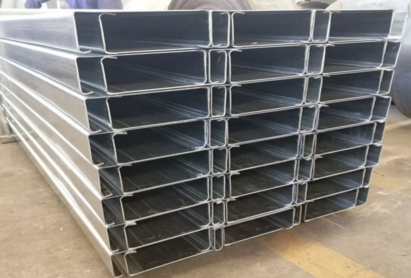 Galvanized C Channel Steel Strut Slotted C Purlin Construction Section ...