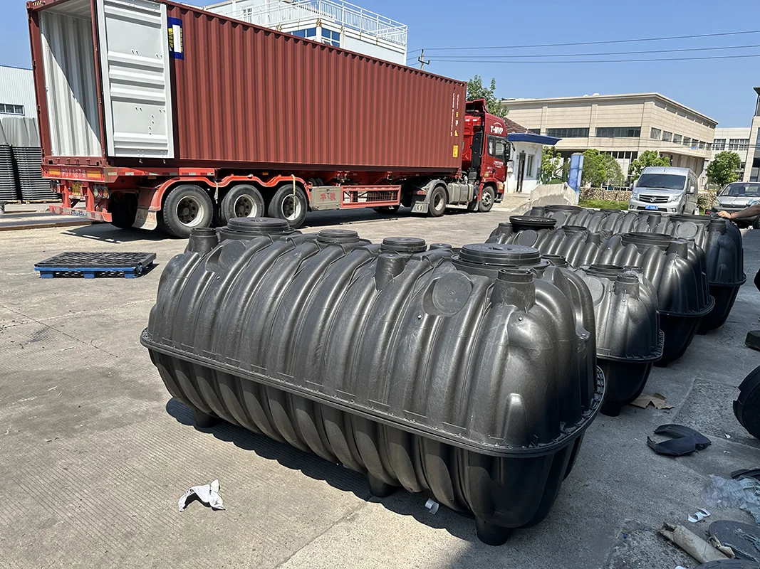 Fiberglass Steel Septic Tank - 1000 Gallon Treatment System