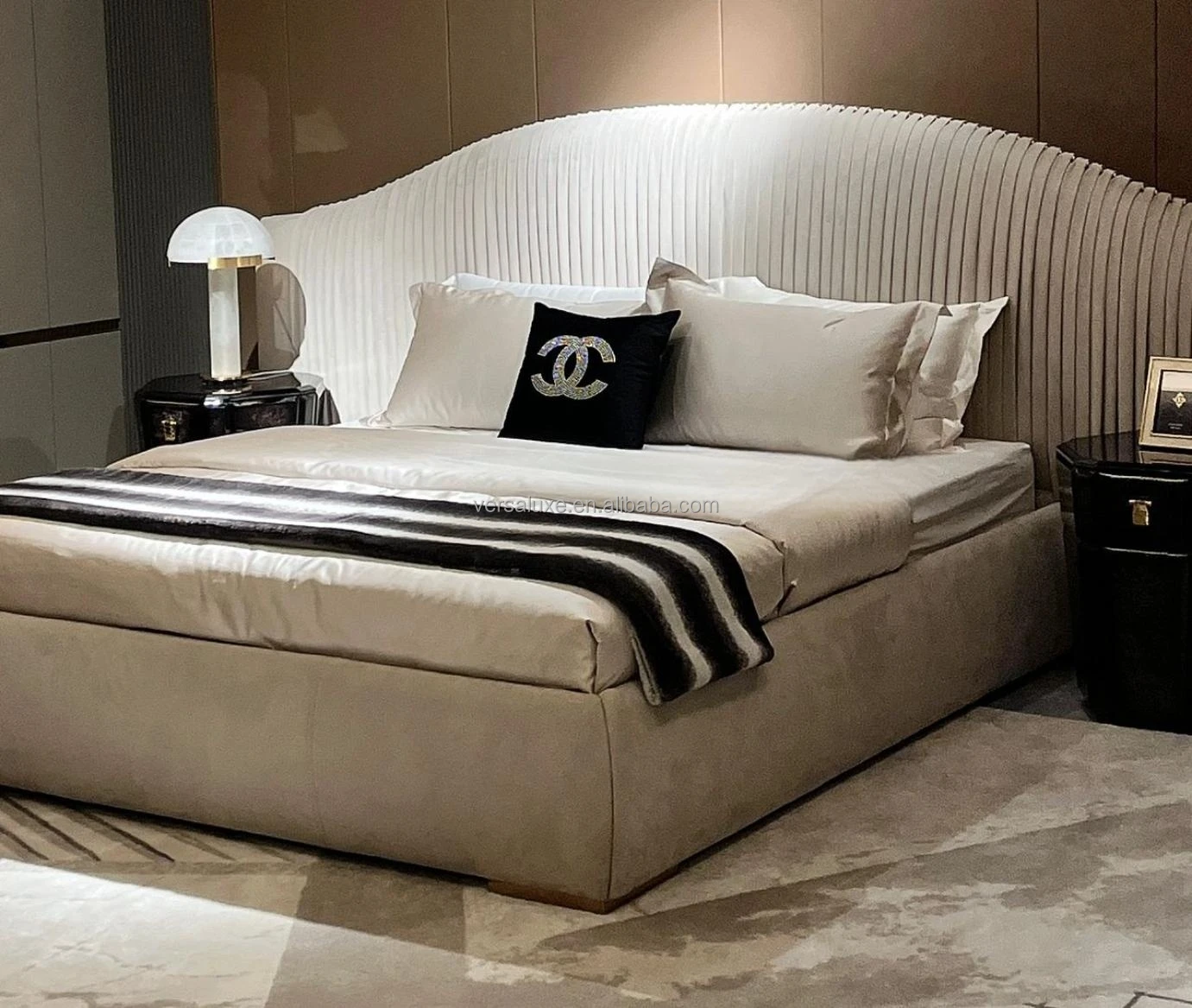 Top-end Italian Fabulous Big Luxury king Size Bed Pleat Beautiful Queen ...