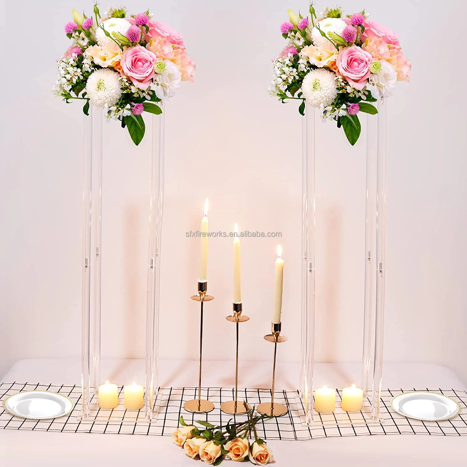 Elegant Wedding Centerpieces - Acrylic Flower Stands