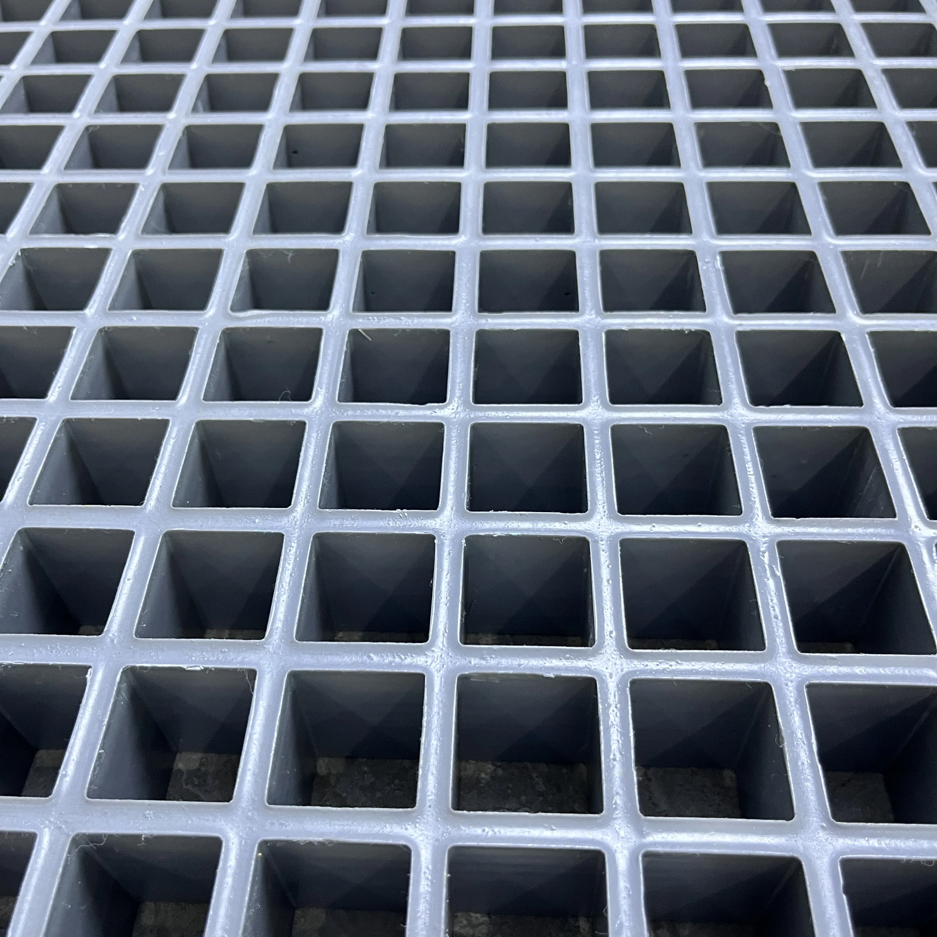 FRP Grating - Durable, Fire Retardant Fiberglass Grilles