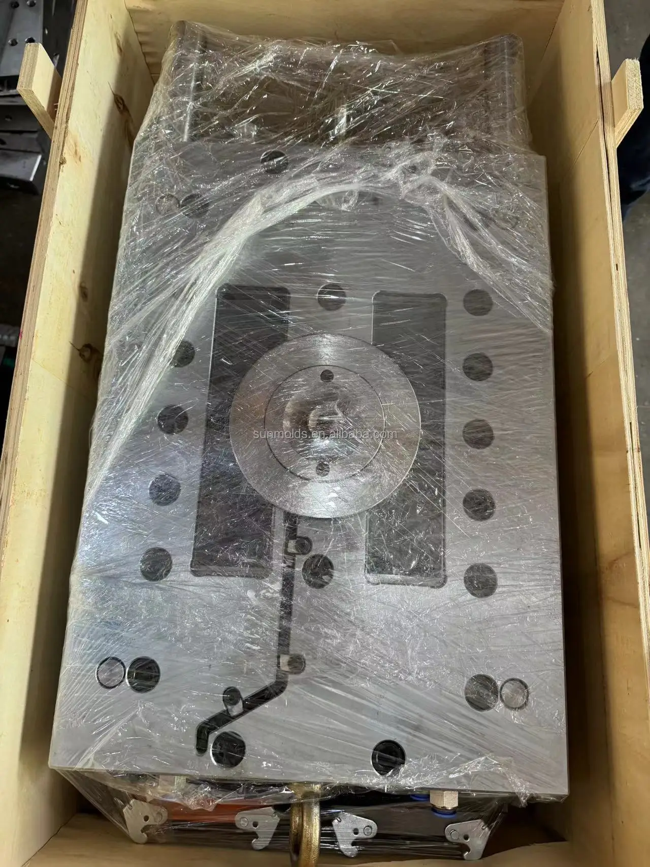 Taizhou Manufacture Injection Mold Pet Preform Mold Cosmetic Preform ...