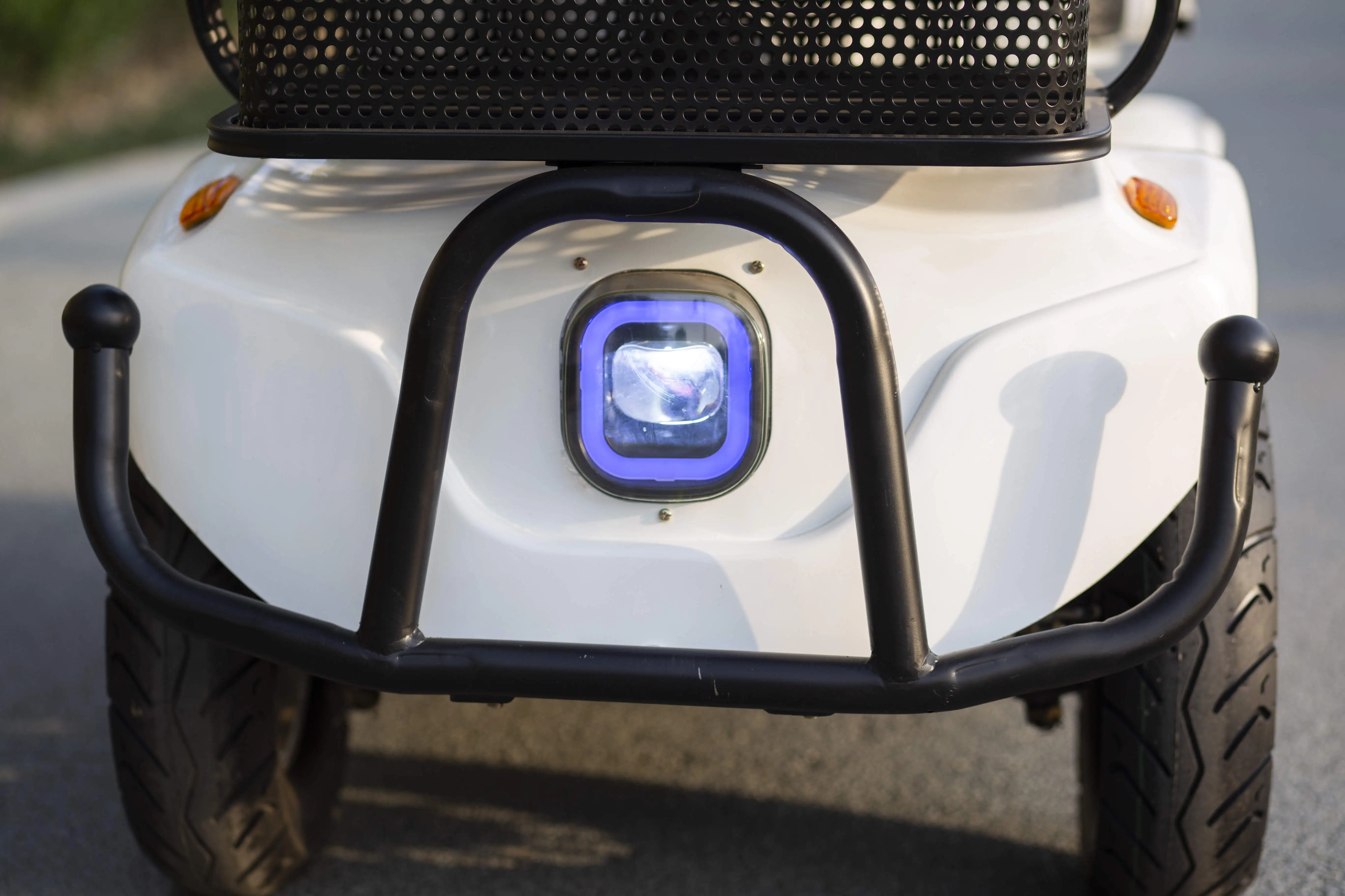 Korea Popular Electric 4 Wheels Elderly Scooter with Disc Brake