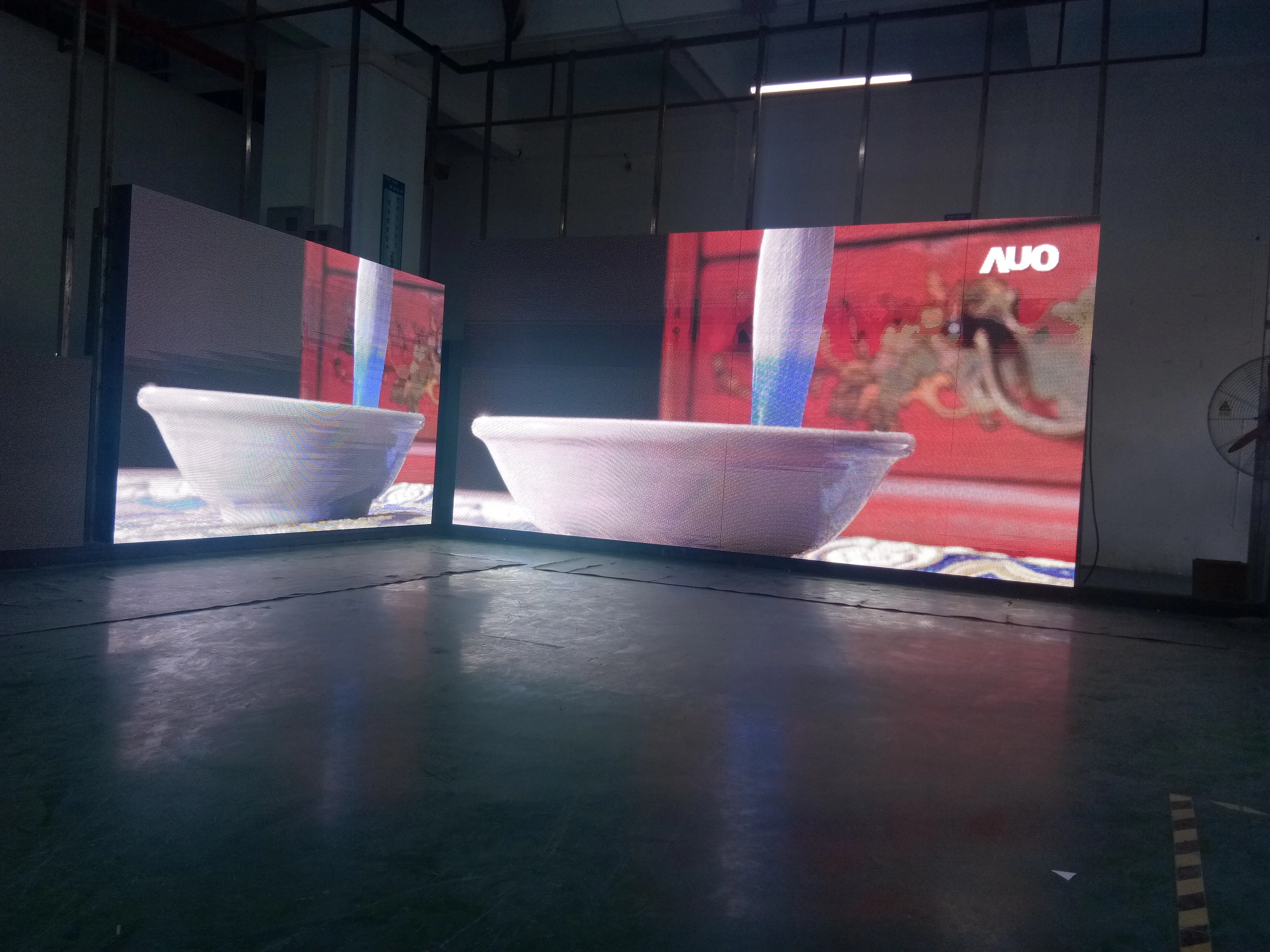 Giant Outdoor LED Video Wall - P8 P10 Right Angle Display