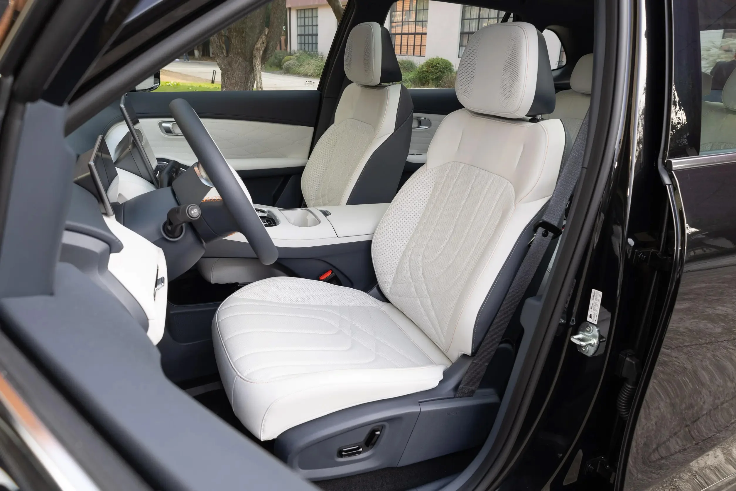 Geely Galaxy Starship 7 EV - Efficient Hybrid Vehicles