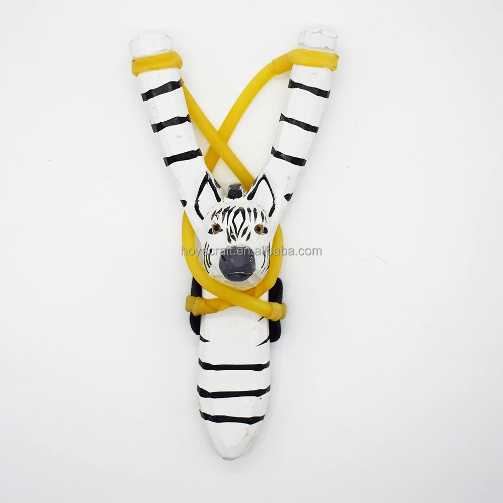 Wooden Carved Slingshot with Mixed Animals - Estilingue Madeira