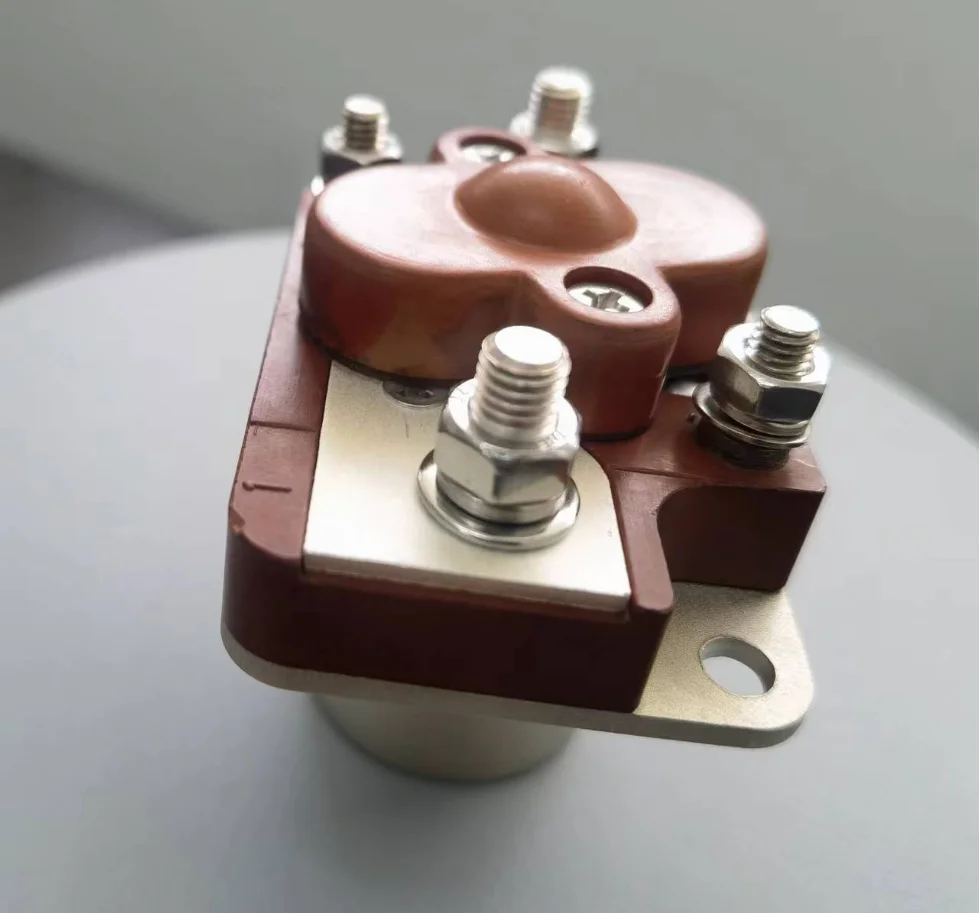 BC TKD511KOD Contactor - 27V High Voltage DC Magnetic Relay