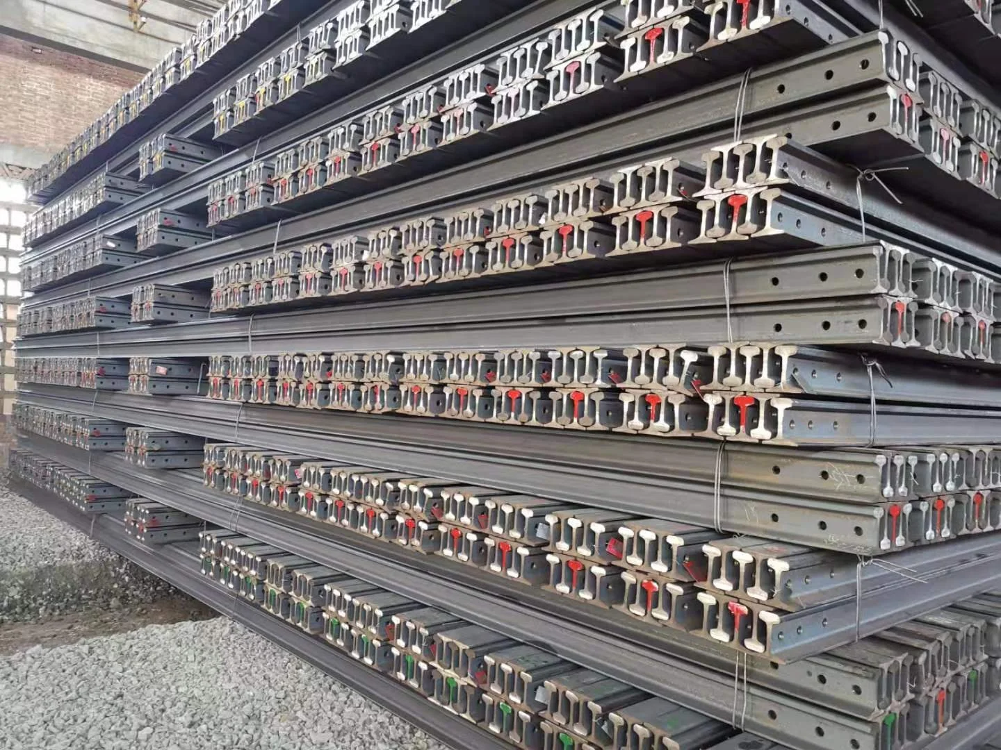 Steel Rail R43 for Crane Tracks - Durable & Cost-effective