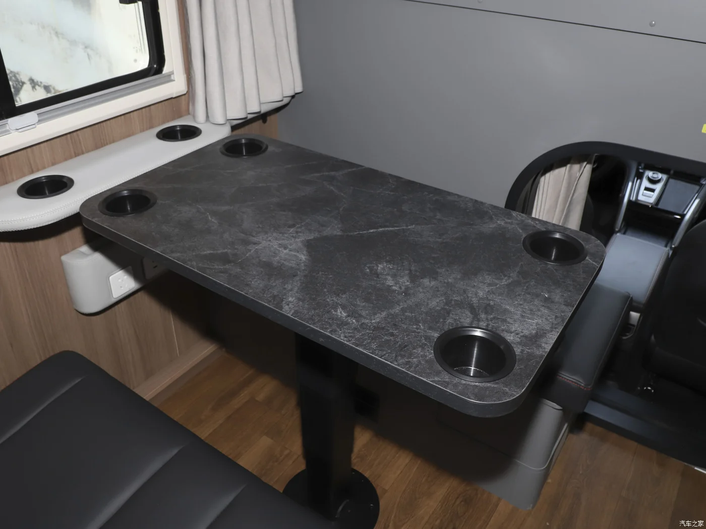 SAIC Maxus T90 RV - Luxury Compact Motorhome for Offroad