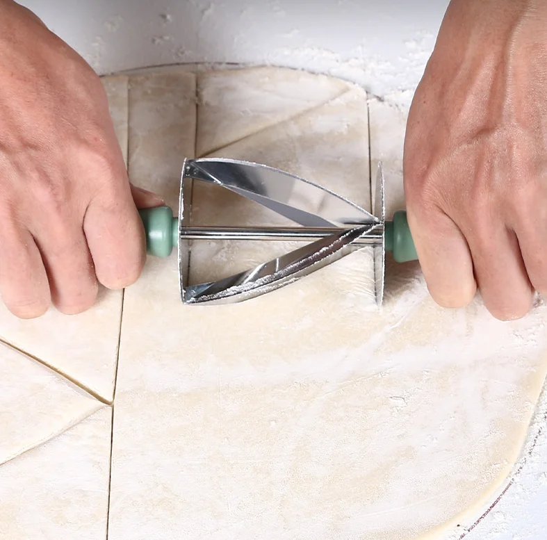 Croissant Cutter Roller Croissant Maker Slices Cake Bread Rolling Dough ...