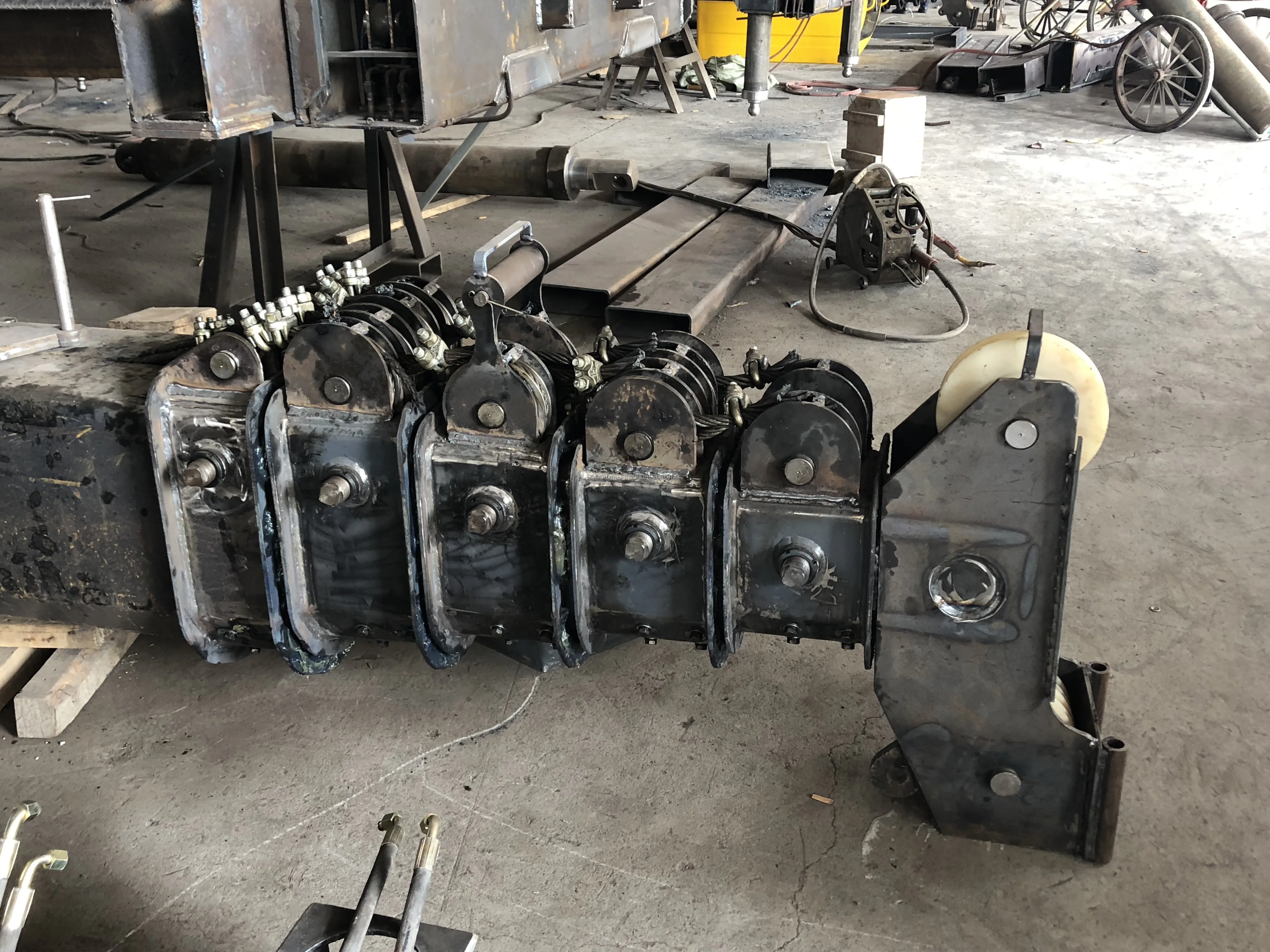 High Quality Telescopic Boom Marine Deck Crane Ship Deck Crane For Sale ...