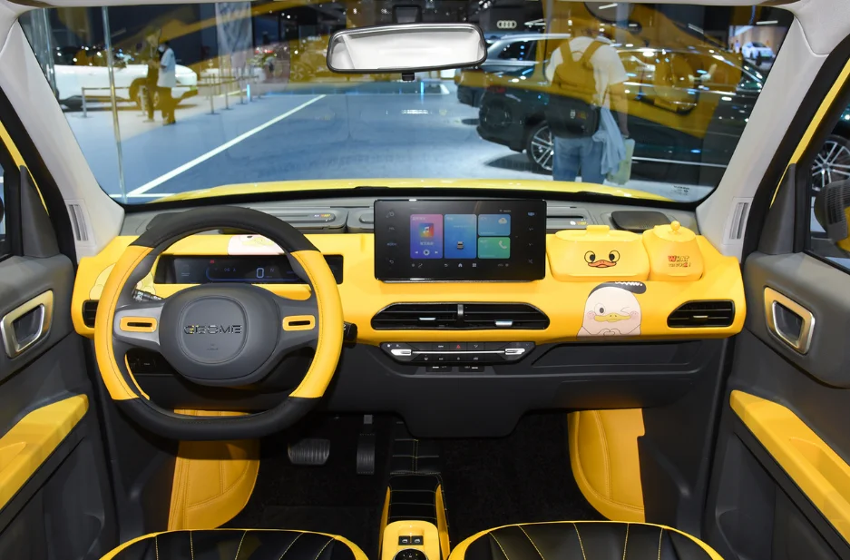 Black And White Geely Geome Panda Mini Small Cheap Car New Energy ...