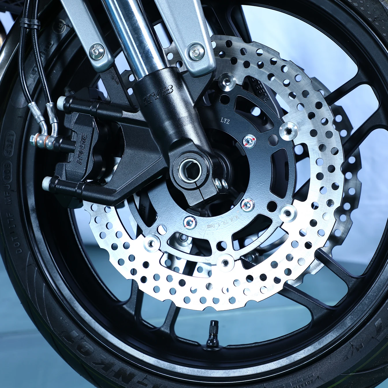 2023 DAYUN 400CC Street Retro Motorcycle - Stylish & Powerful