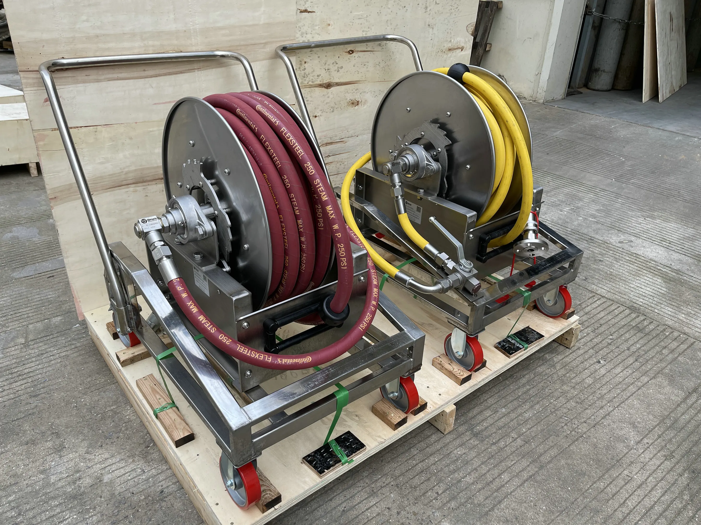 EB460 Spring Driven Self-Retracting Industrial Hose Reel