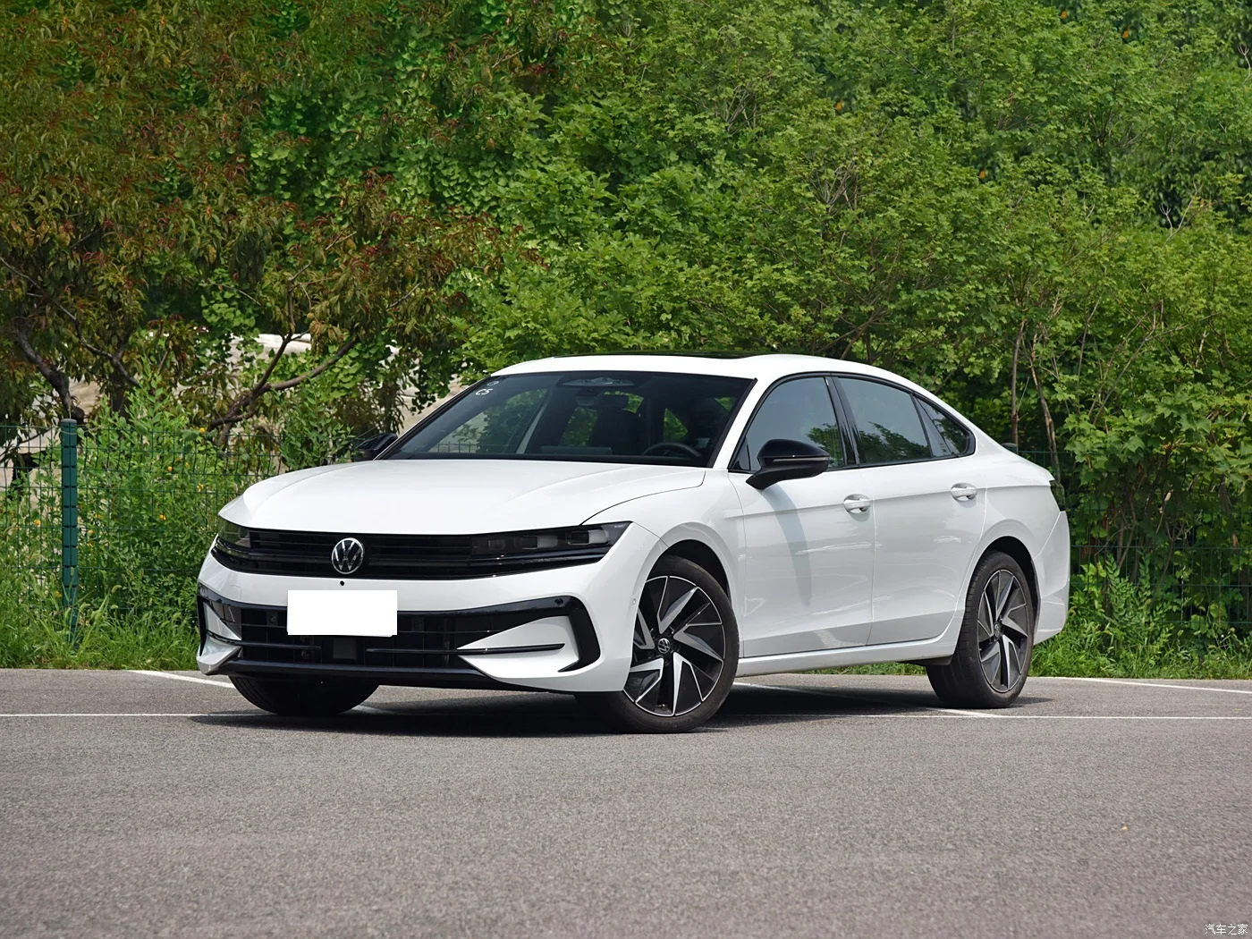 VW Magotan 2025 380TSI - Luxury Sedan with Automatic Parking
