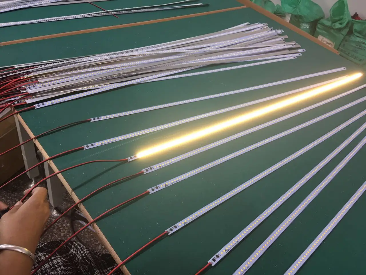 4mm Wide Super Slim Dc 12v Dimmable Smd2835-600 Flexible Led Strips ...